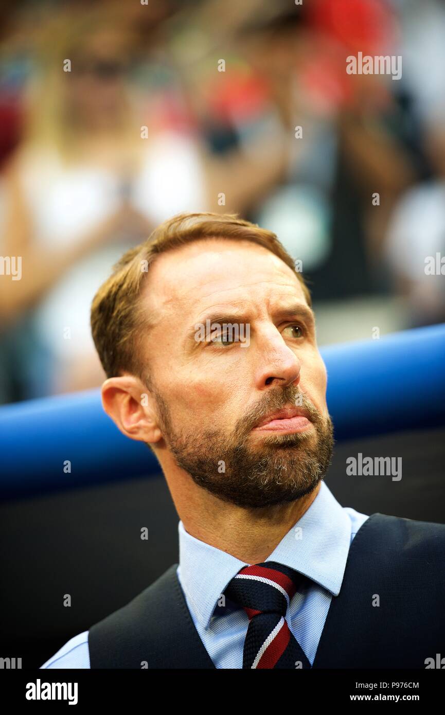 Woman england football team hi-res stock photography and images - Alamy