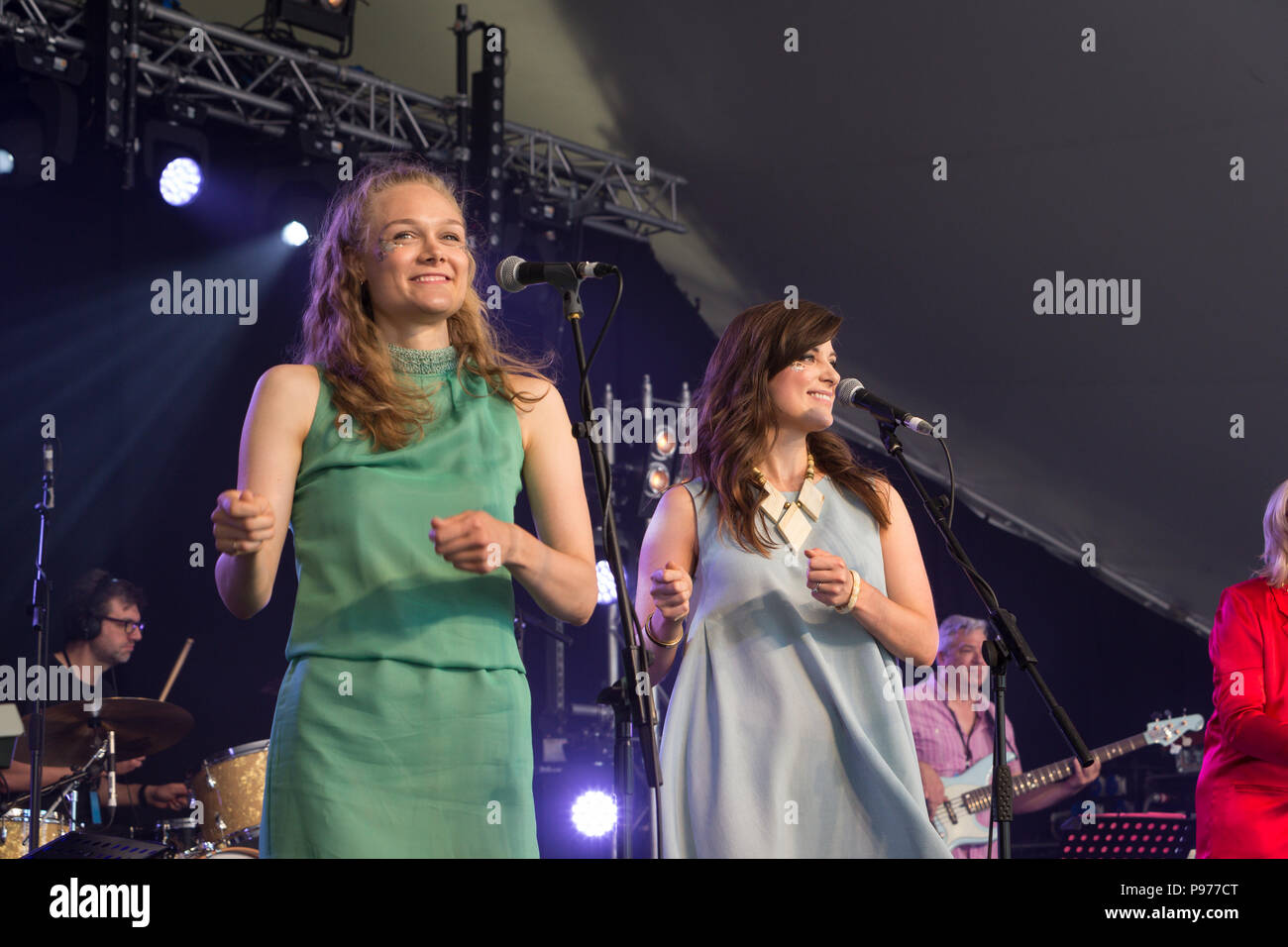 Mari Wilson High Resolution Stock Photography and Images - Alamy