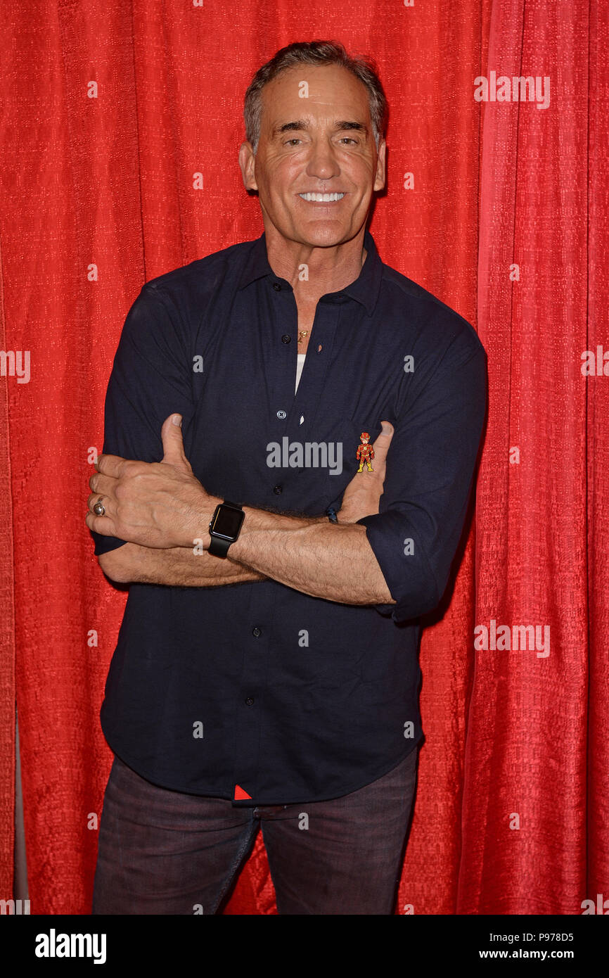 John wesley shipp hi-res stock photography and images - Alamy