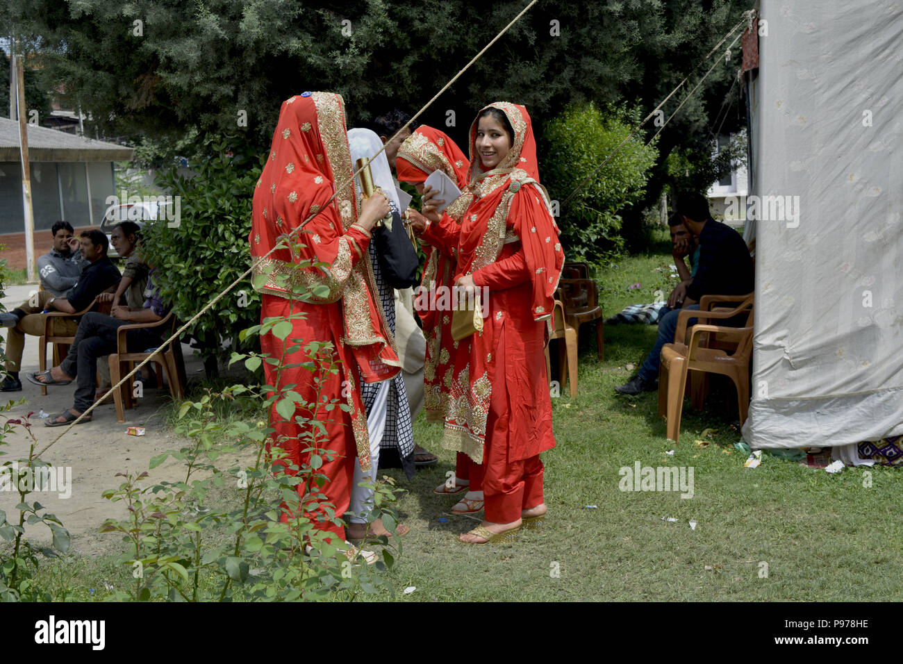 Kashmiri wedding hi-res stock photography and images - Alamy