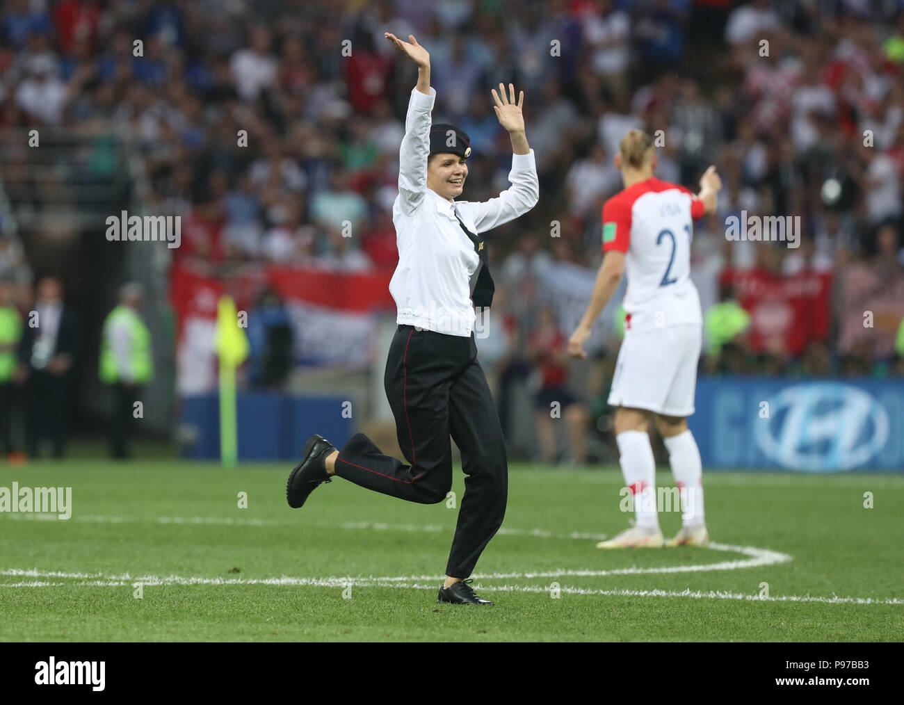 Streaker female hi-res stock photography and images - Alamy