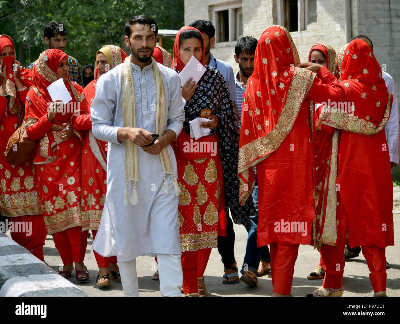 Kashmiri bride hi-res stock photography and images - Alamy