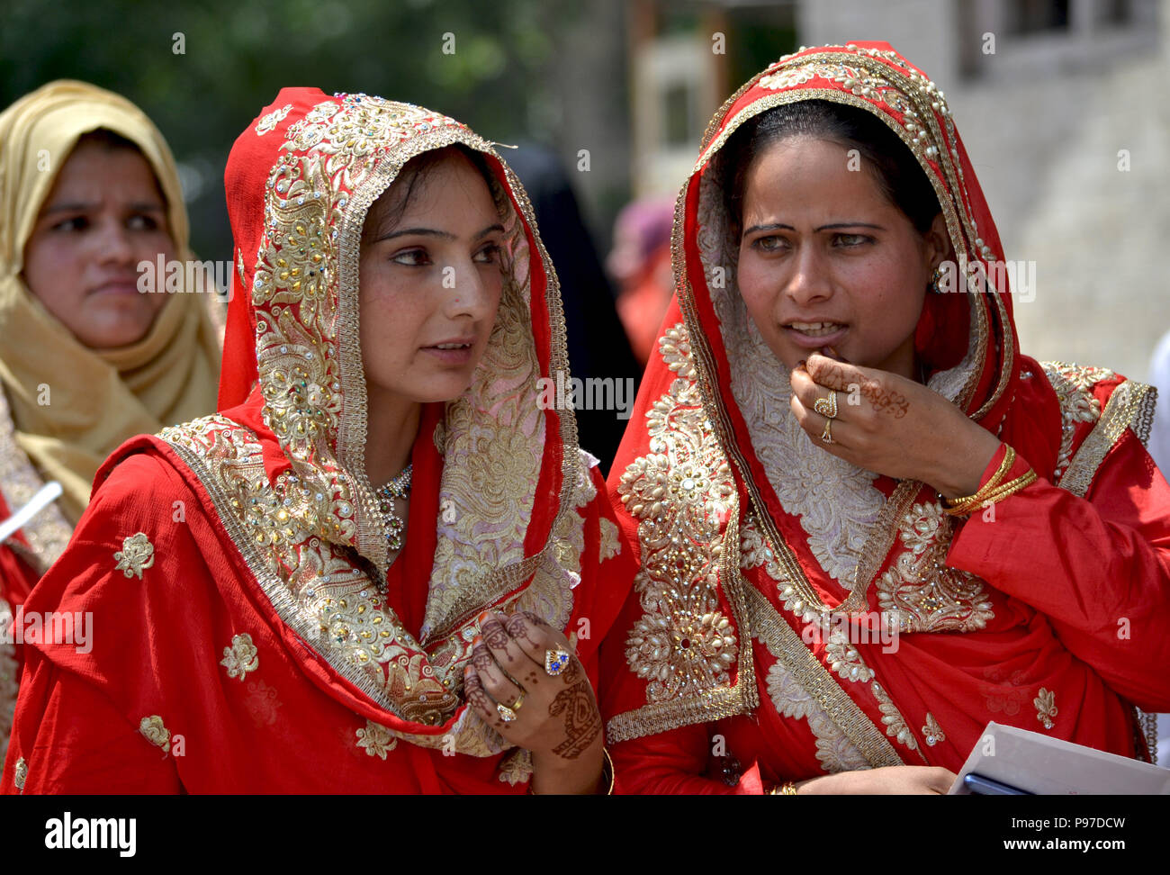 Kashmir, India. 15th July 2018. Kashmiri Muslim brides attend a mass ...
