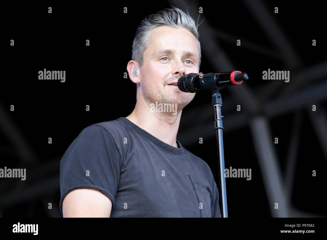 Tom chaplin hi-res stock photography and images - Alamy