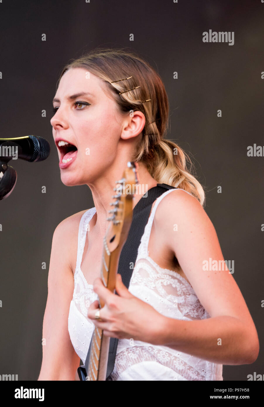 Wolf alice band hi-res stock photography and images - Alamy
