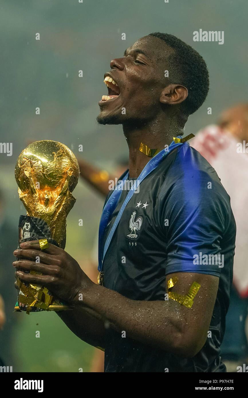 Cup trphy hi-res stock photography and images - Alamy