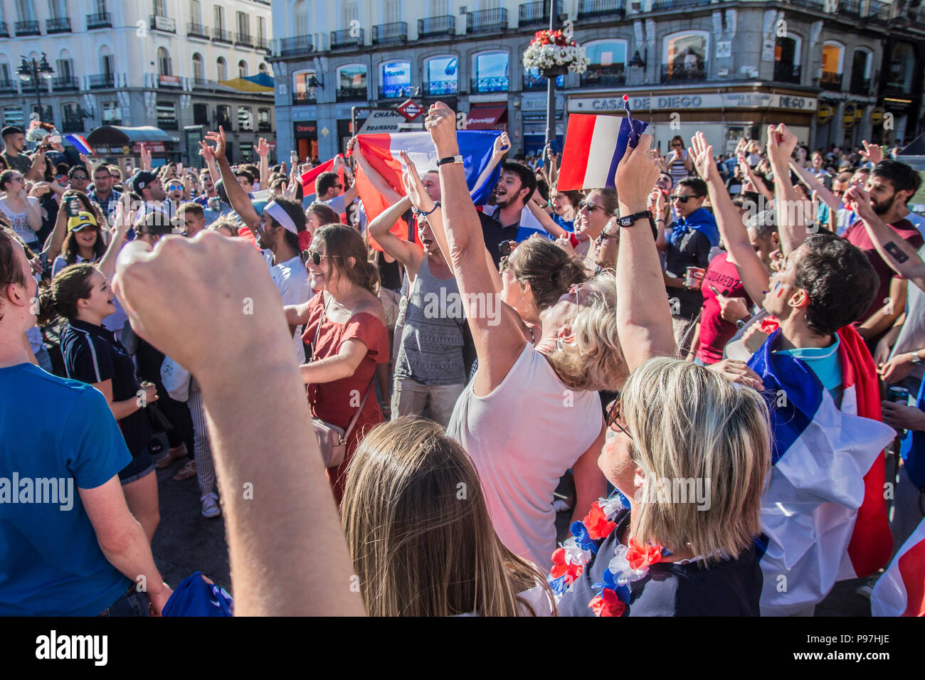 Kylian mbappé france flag hi-res stock photography and images - Alamy