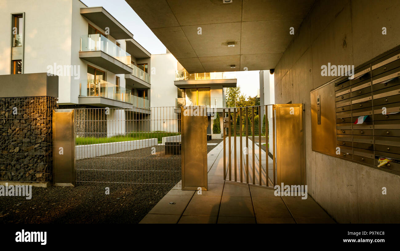 New modern settlement buildings hi-res stock photography and images - Alamy