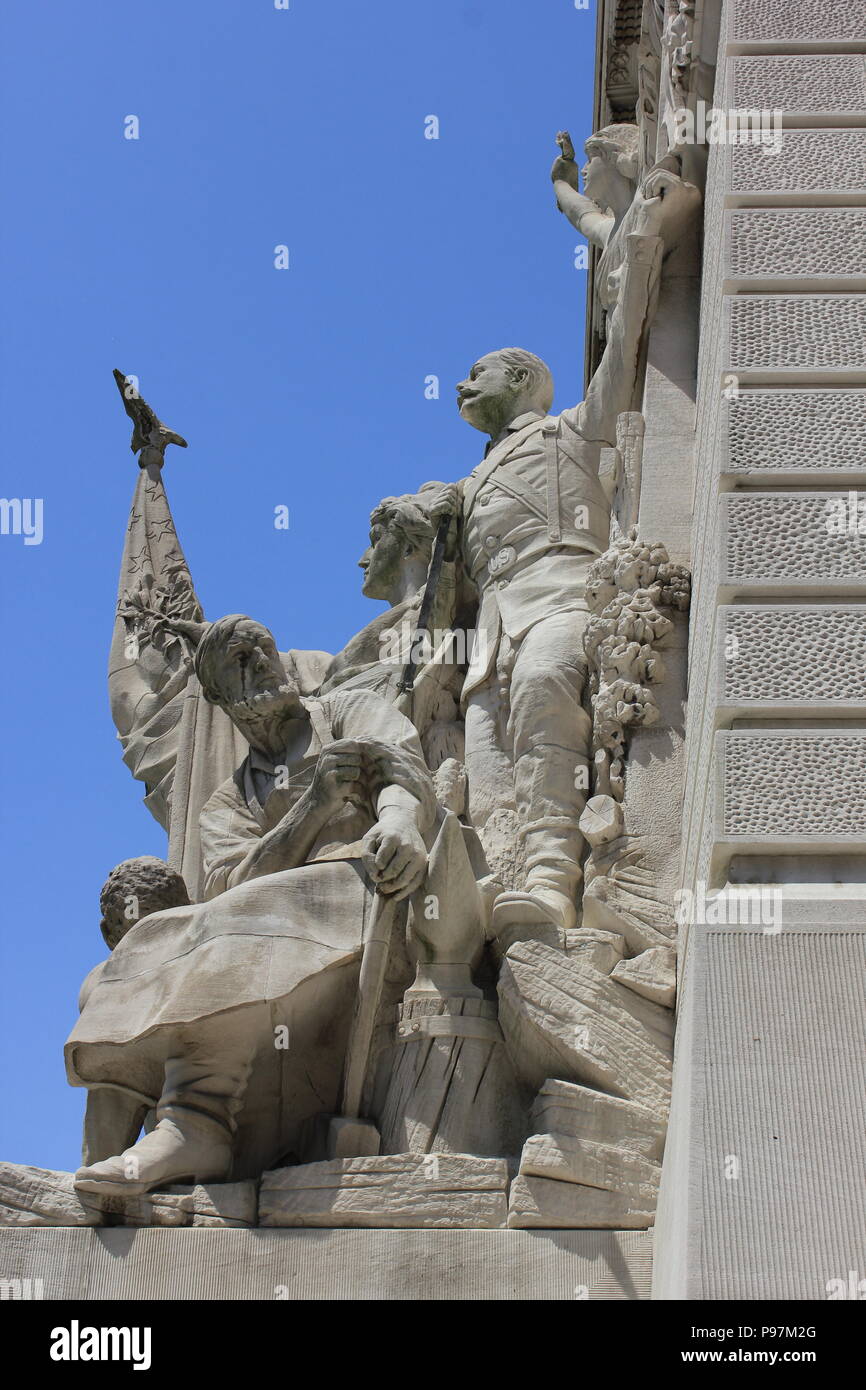 Soldiers and Sailors Monument in Monument Circle in Indianapolis ...