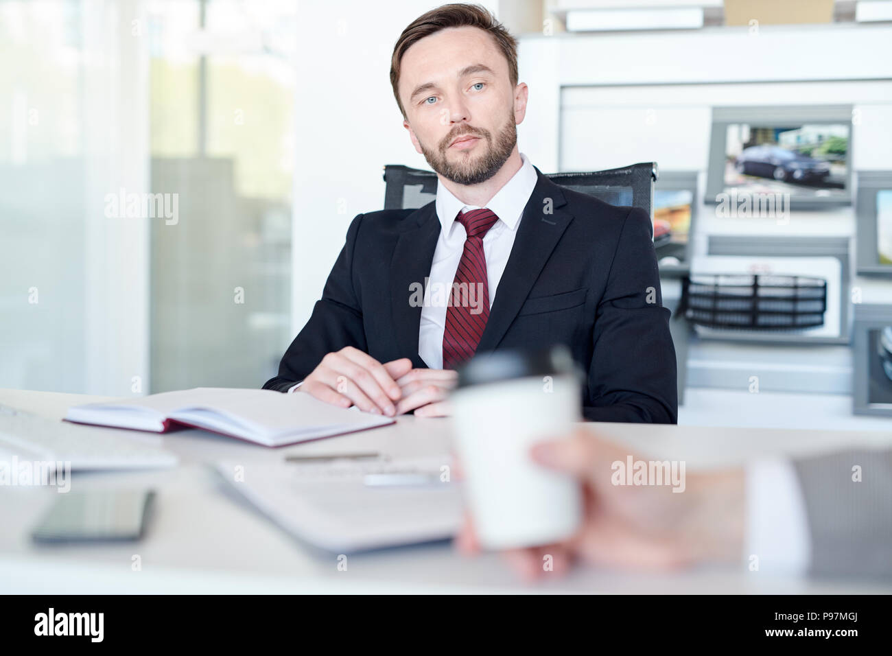 Insurance salesman hi-res stock photography and images - Alamy