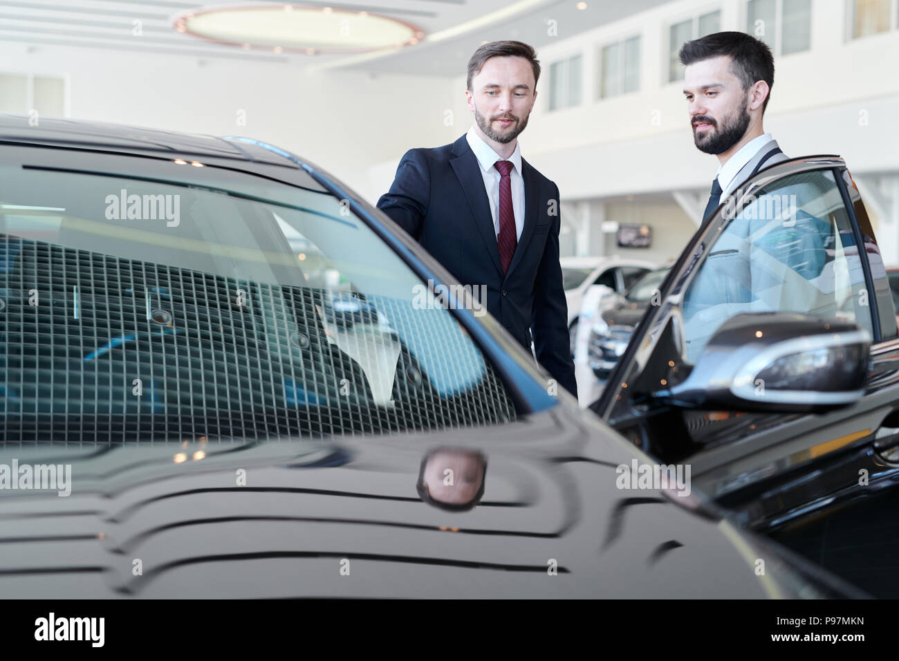 Buying customer hi-res stock photography and images - Alamy