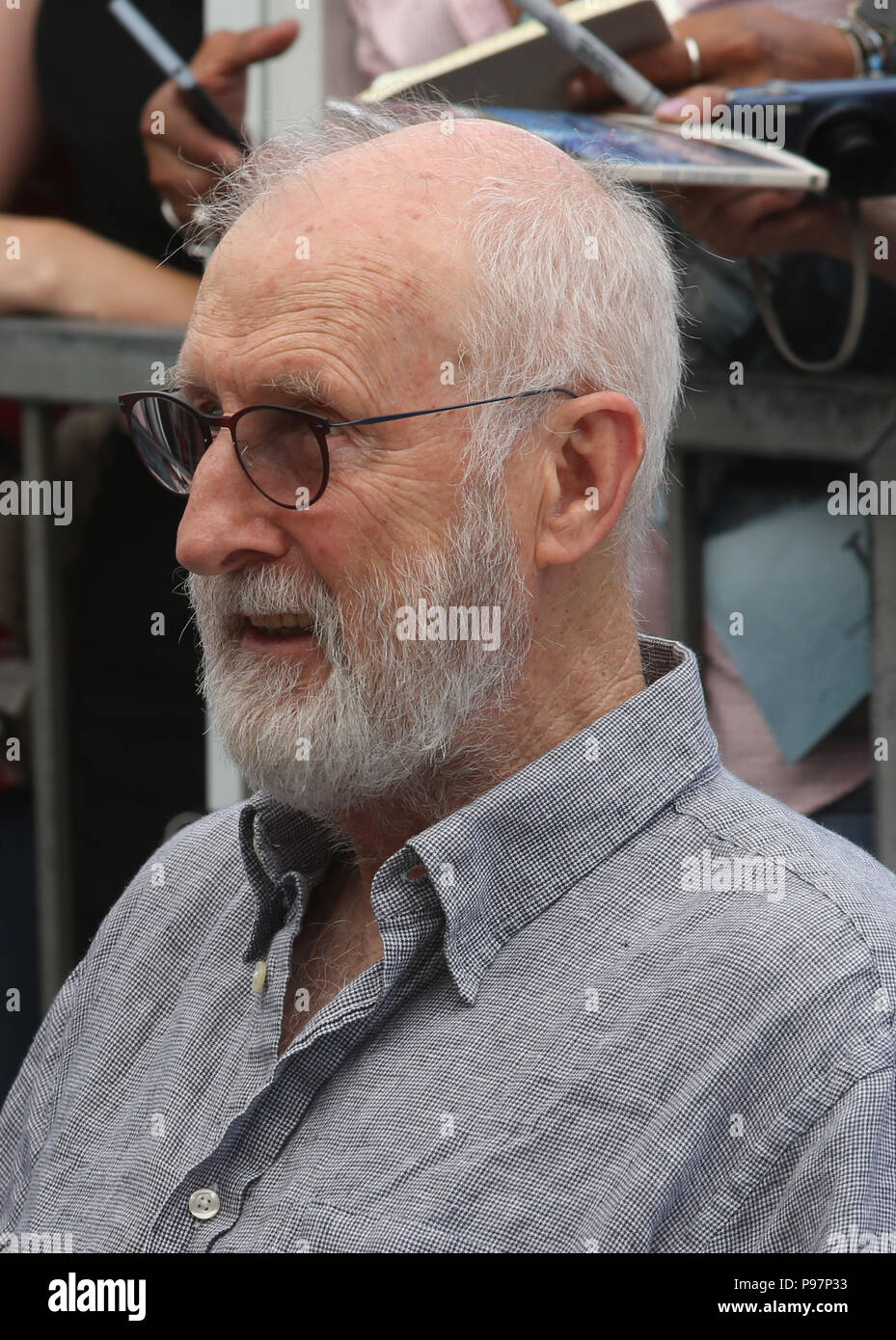 Jeff Goldblum Is honored with a Star on the Hollywood Walk of Fame ...