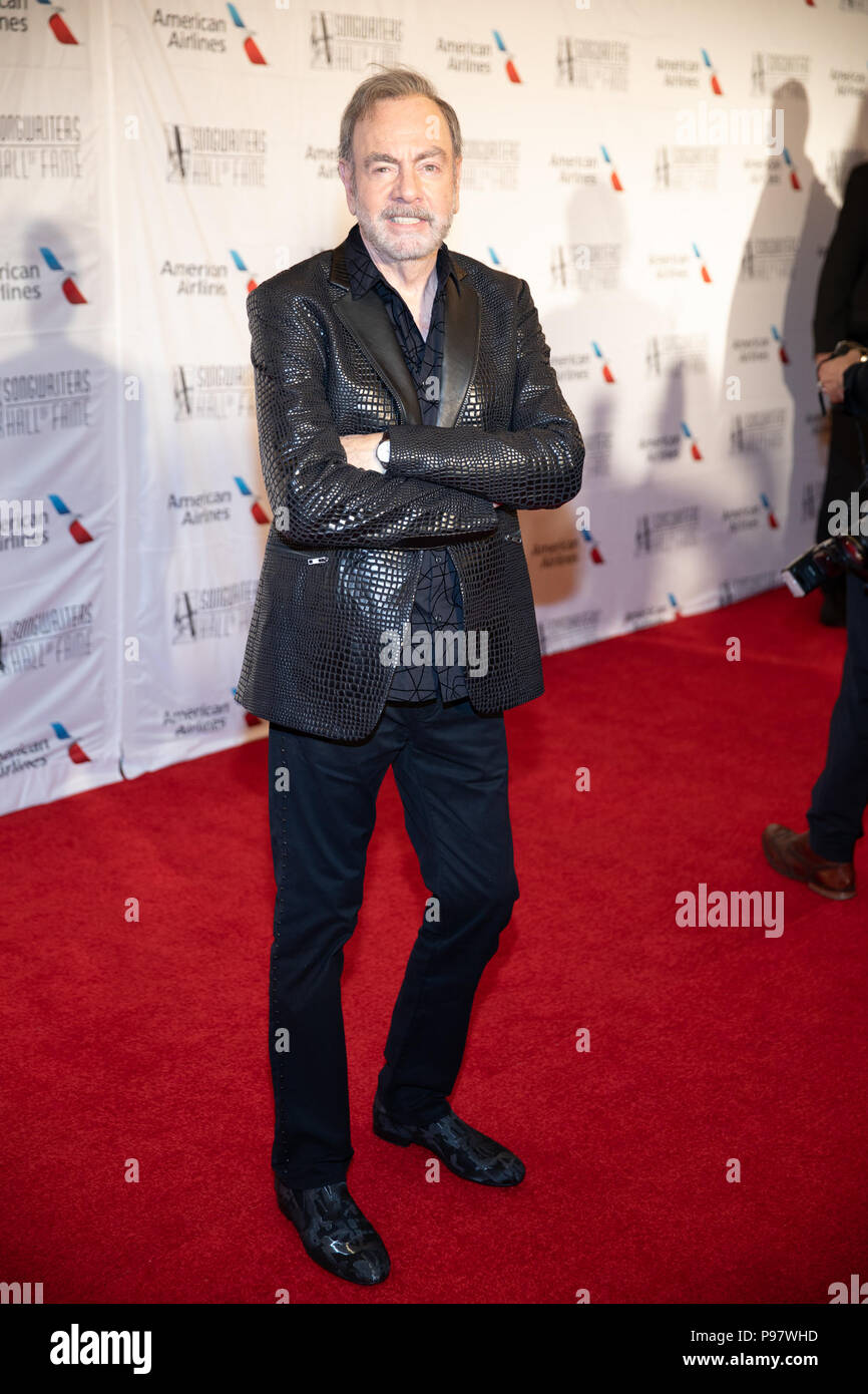 Neil diamond hall of fame hi-res stock photography and images - Alamy