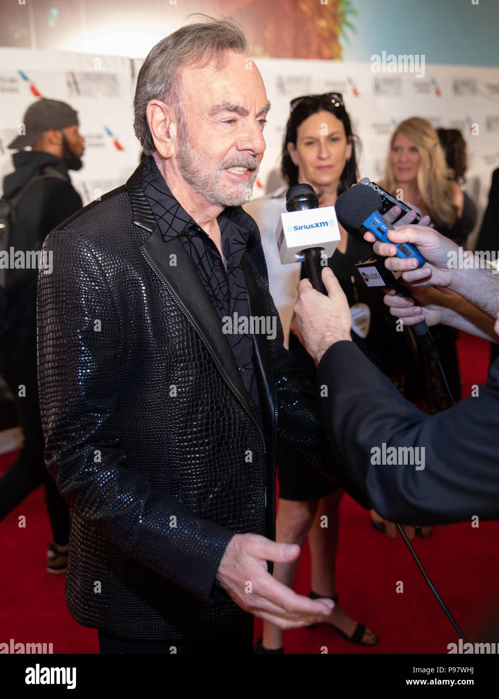 Neil diamond hall of fame hi-res stock photography and images - Alamy
