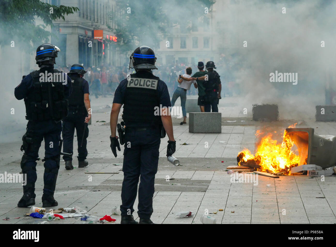 Hooligans lyon hi-res stock photography and images - Alamy