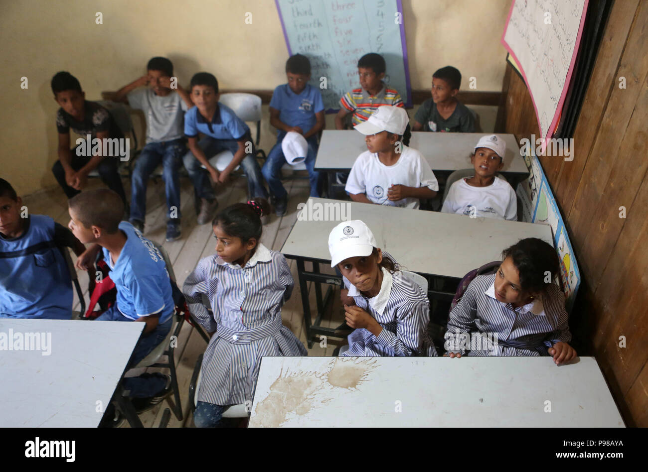 Palestinian classrooms jerusalem hi-res stock photography and images ...