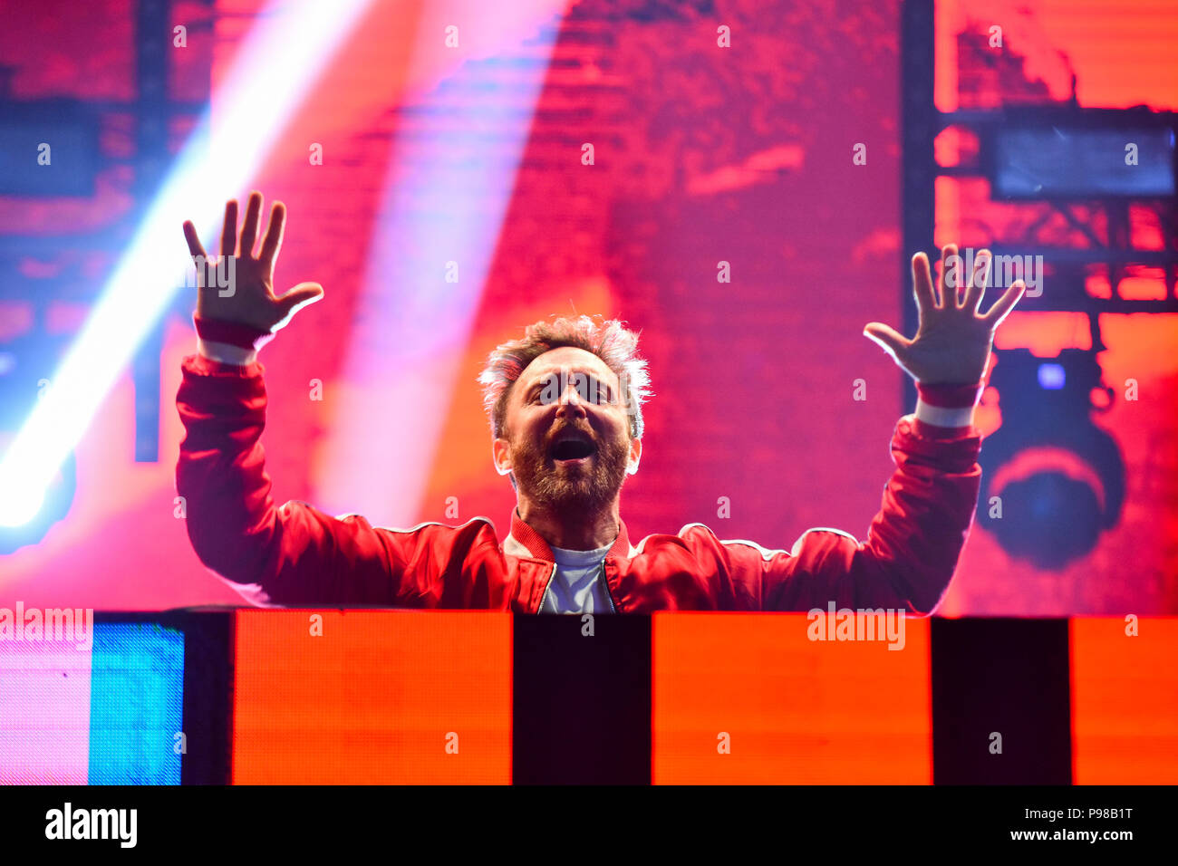 David guetta hi-res stock photography and images - Alamy