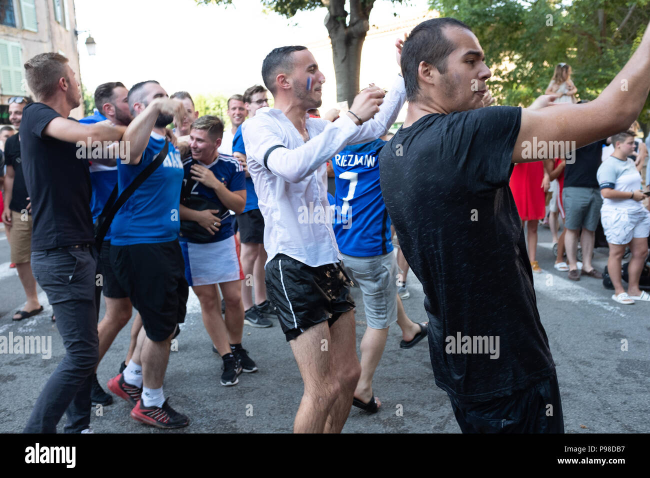 French People Celebrating Football World Cup Stock Photo - Alamy