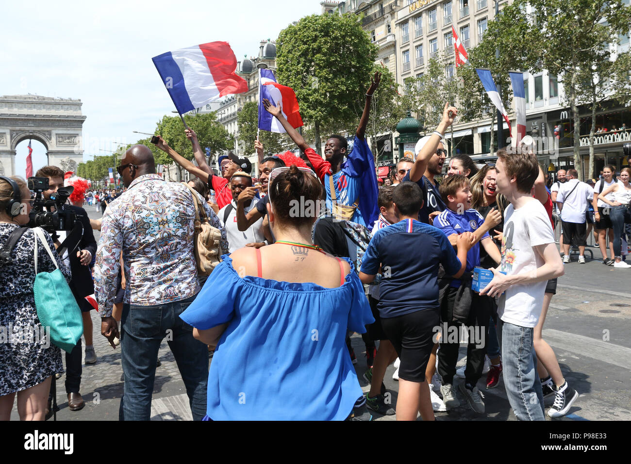 Paris world cup arc flag hi-res stock photography and images - Alamy