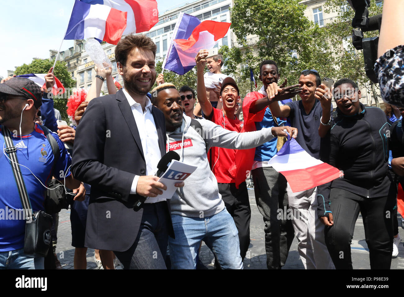 Paris world cup arc flag hi-res stock photography and images - Alamy