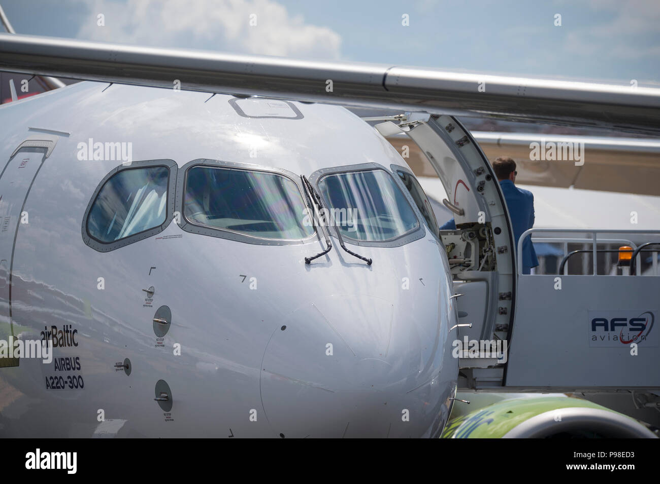 Airbus a220 cockpit hi-res stock photography and images - Alamy
