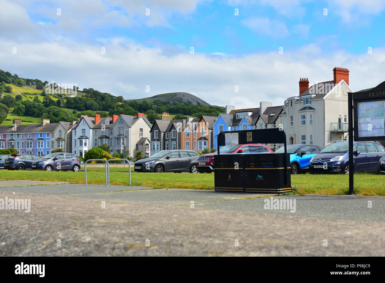 Llanfairfechan town hi-res stock photography and images - Alamy