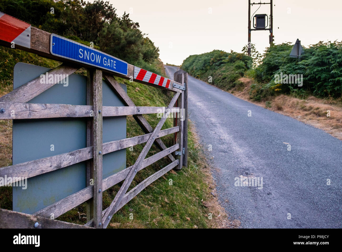 Single bar gate hi-res stock photography and images - Alamy