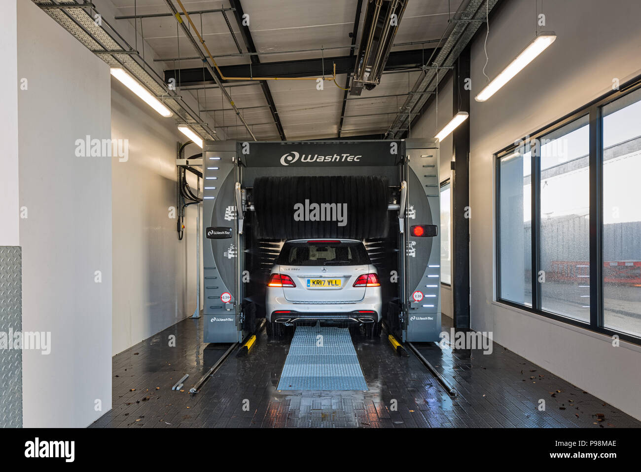 Car wash hi-res stock photography and images - Alamy