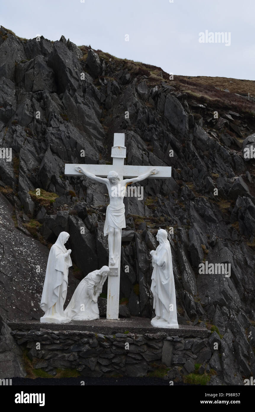 Celtic cross dingle ireland hi-res stock photography and images - Alamy