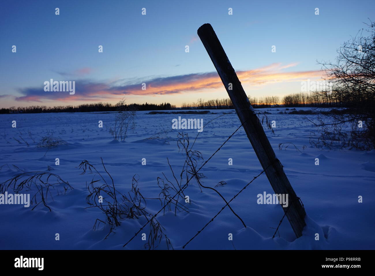 Prairie snow hi-res stock photography and images - Alamy