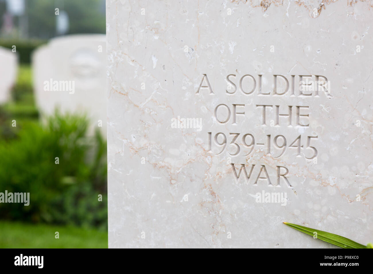 War gravestone hi-res stock photography and images - Alamy