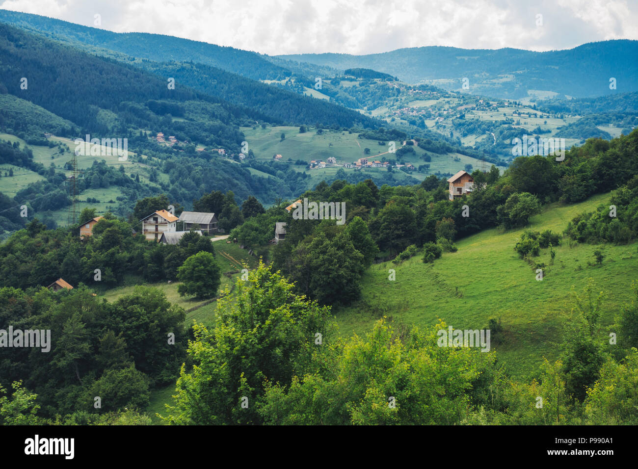 Rural houses hi-res stock photography and images - Alamy