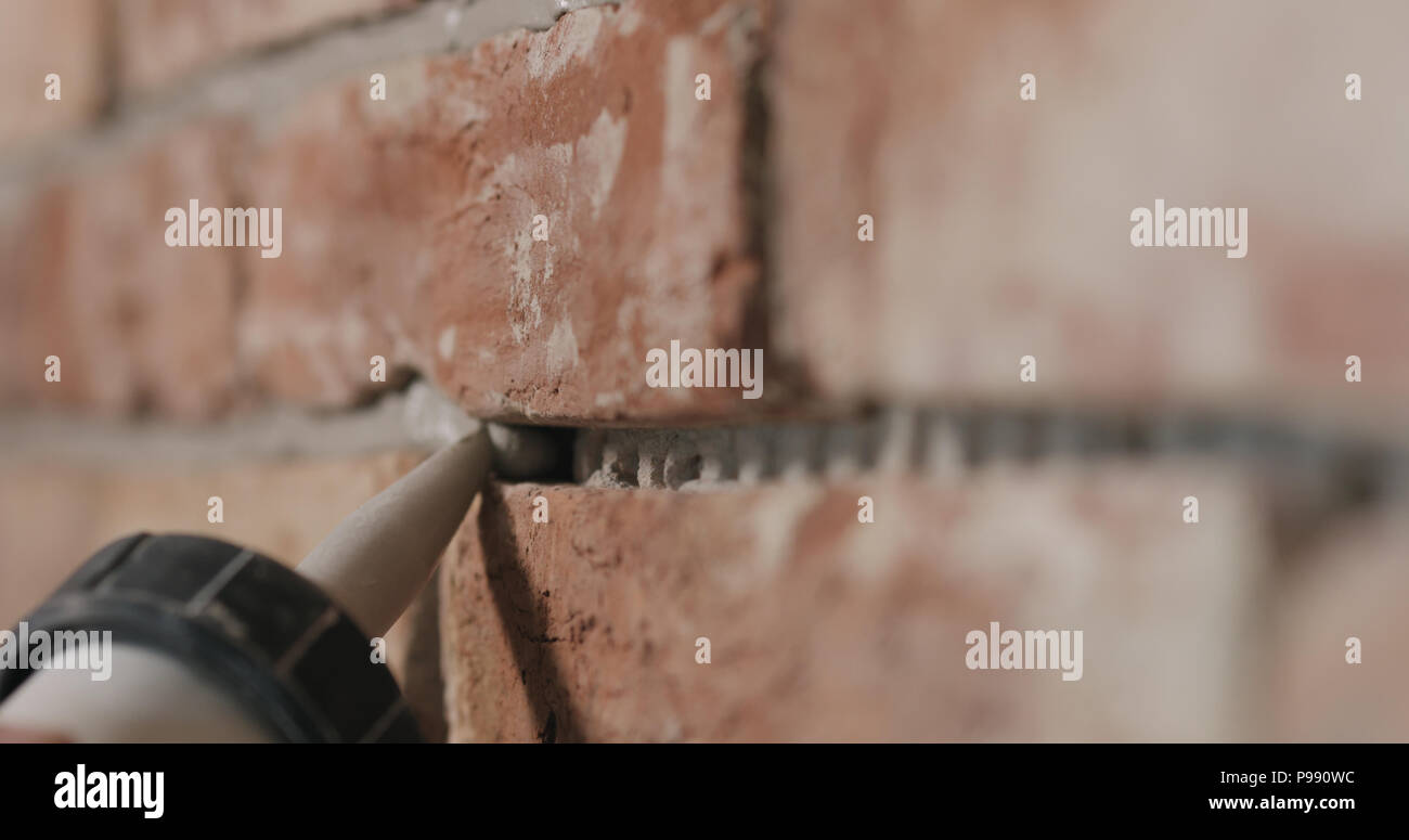 Gap between bricks hi-res stock photography and images - Alamy