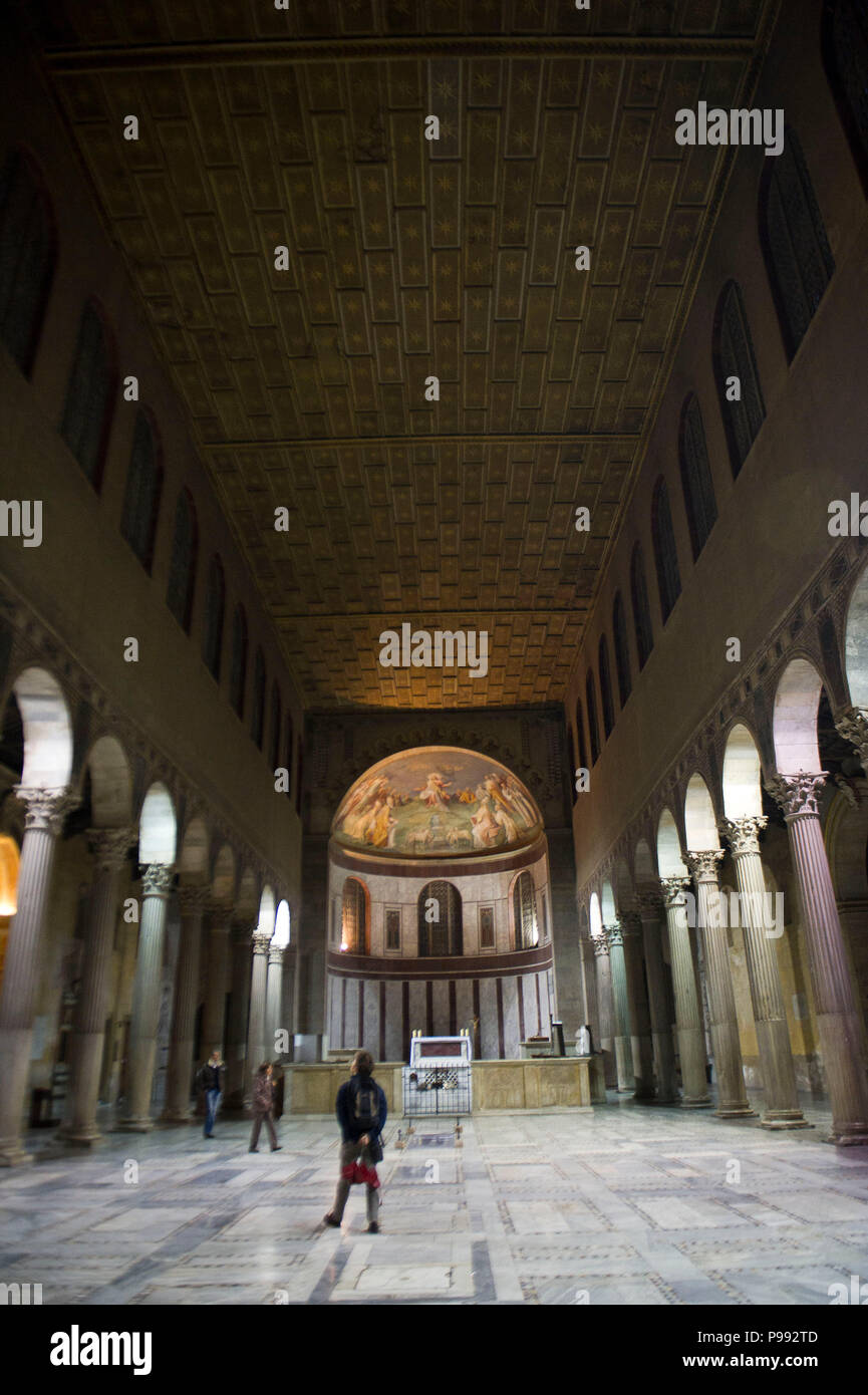 Santa sabina rome interior hi-res stock photography and images - Alamy