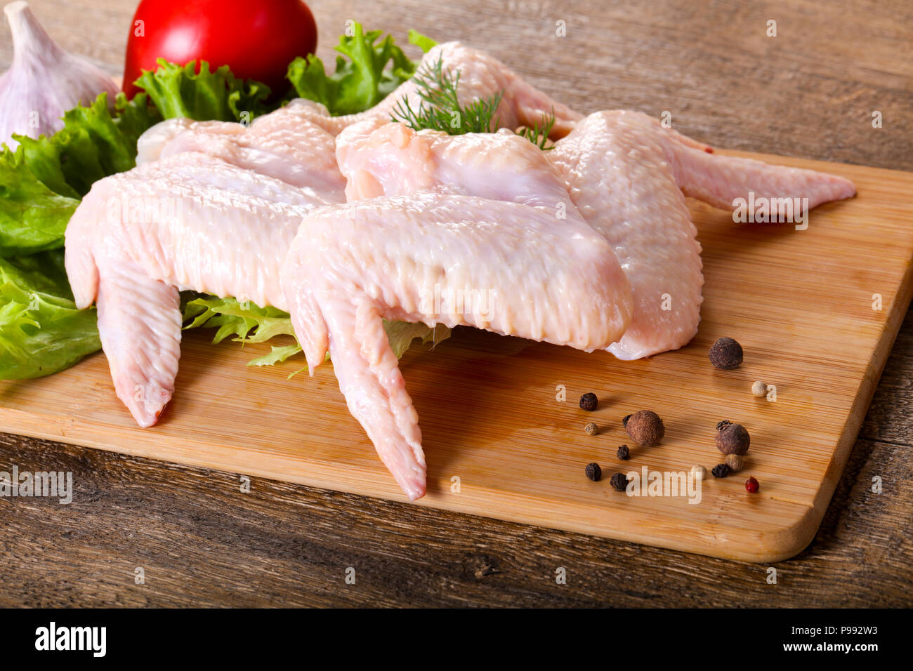 Raw chicken wings for cooking Stock Photo - Alamy