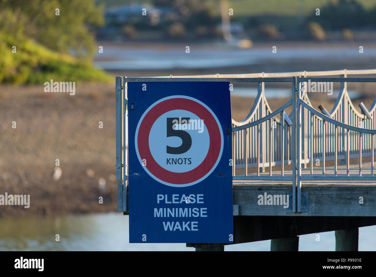 Five knot speed limit hi-res stock photography and images - Alamy