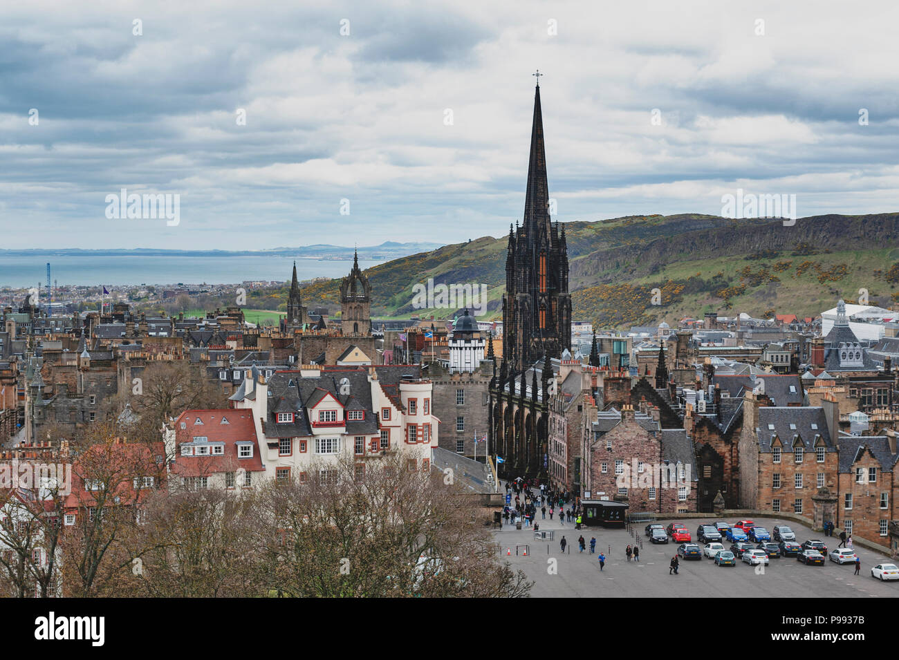 Cityscape of Old Town Edinburgh on Royal Mile in Scotland with Tron ...
