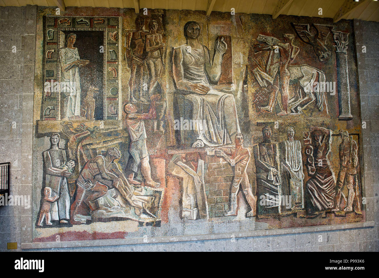 Fascist architecture interior hi-res stock photography and images - Alamy