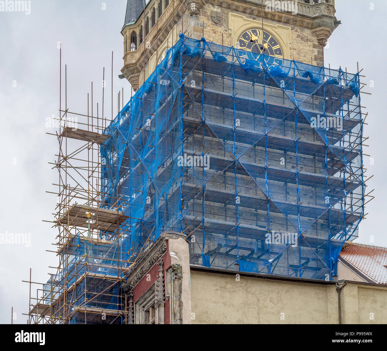 Steeple scaffold steeple scaffold hi-res stock photography and images ...