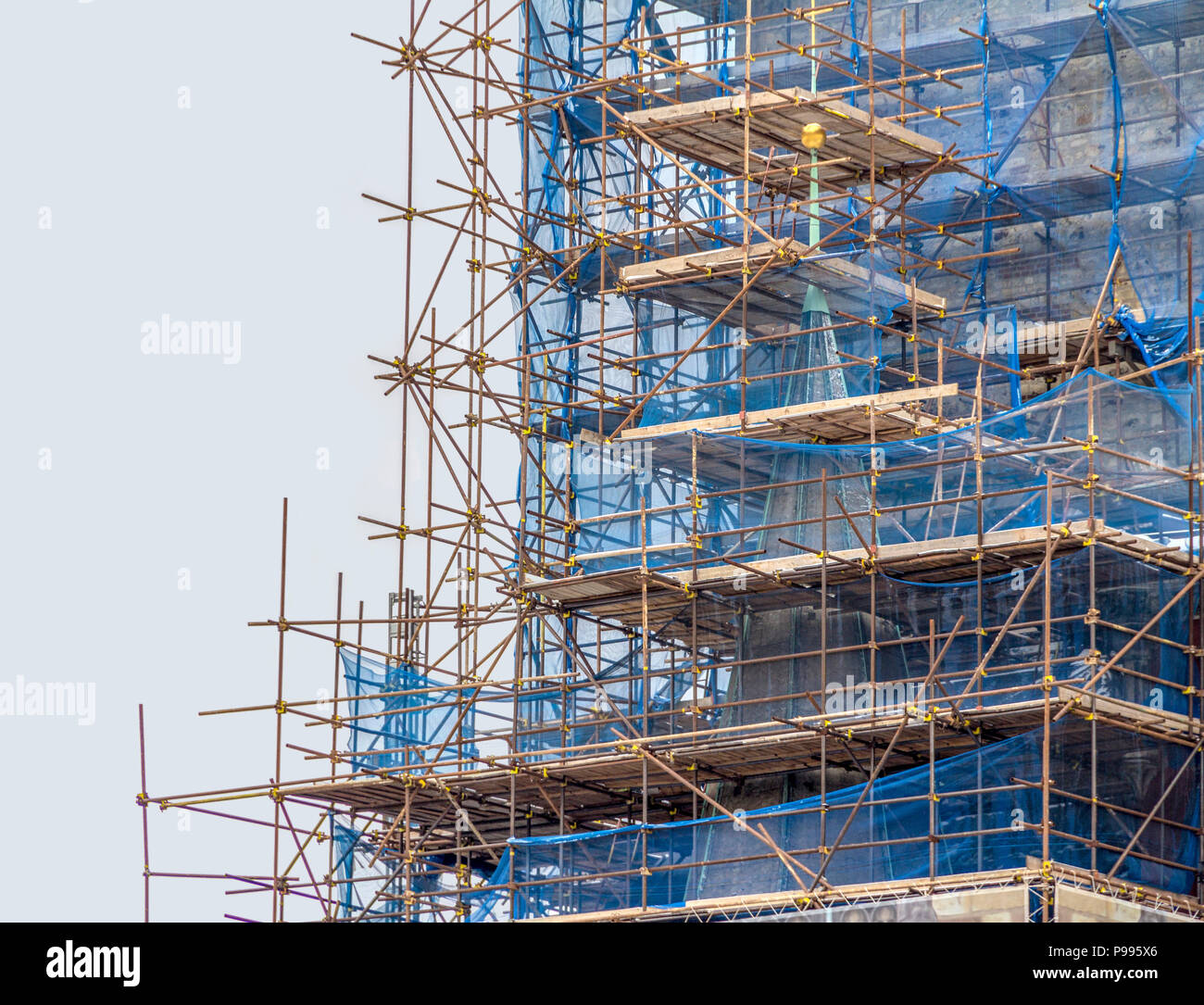 Modular scaffold hi-res stock photography and images - Alamy