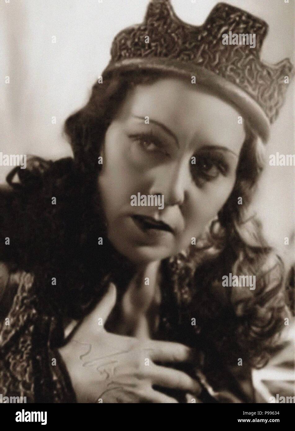 Elisabeth Höngen (1906-1997) as Ortrud in Opera Lohengrin by Richard ...