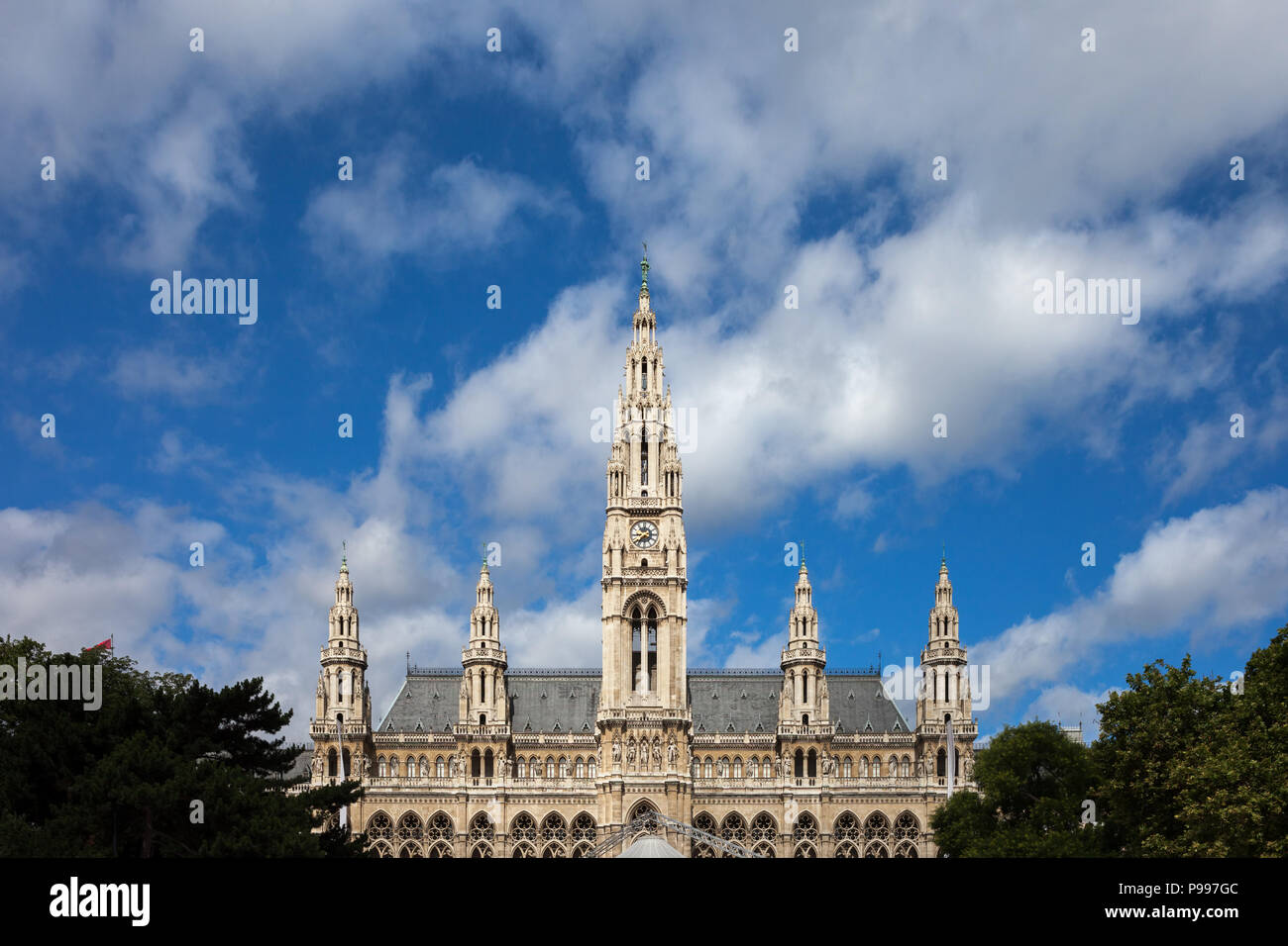 Wiener Rathaus - City Hall in Vienna, Austria, Gothic Revival (Neo ...