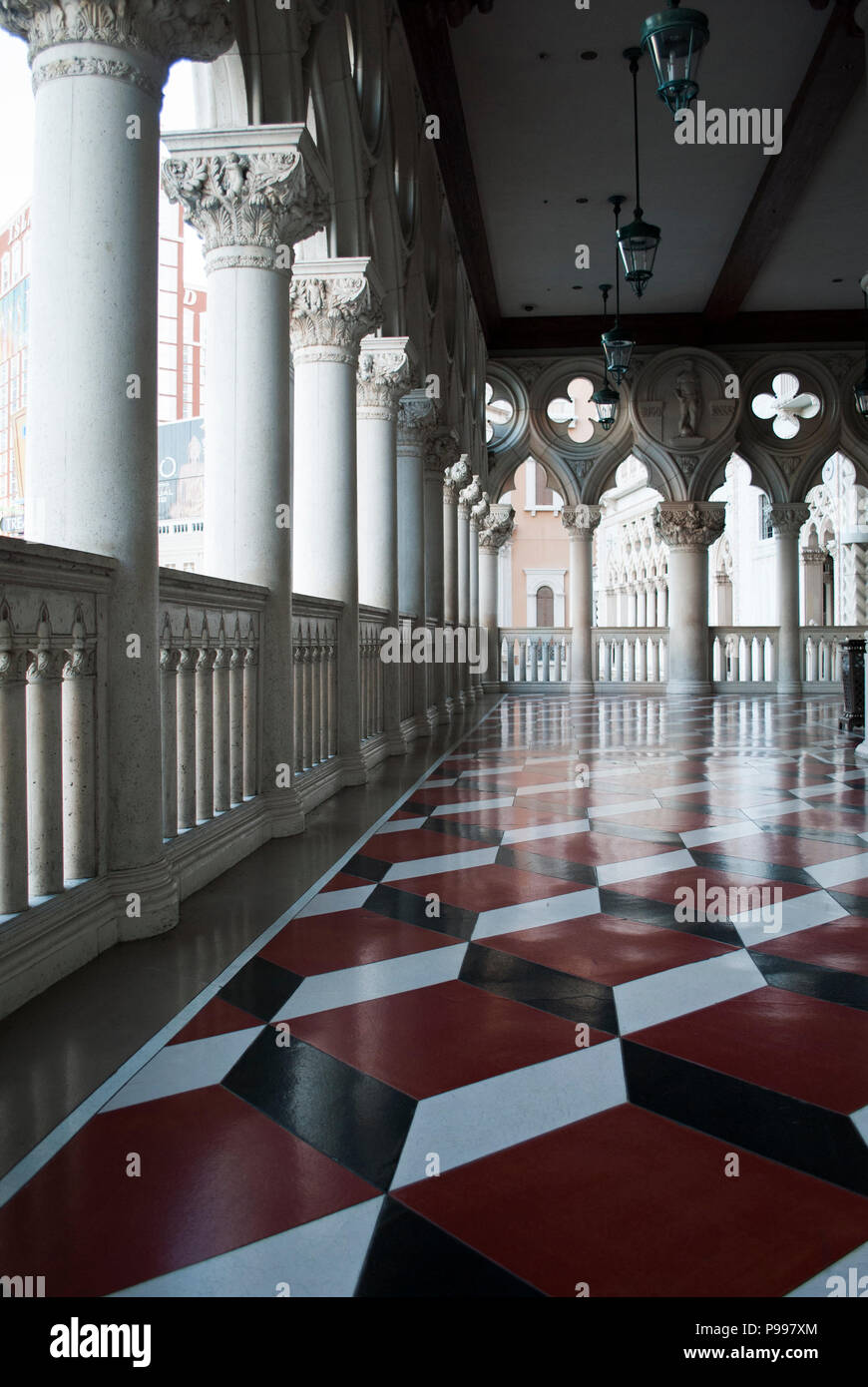 Venetian style gallery hi-res stock photography and images - Alamy