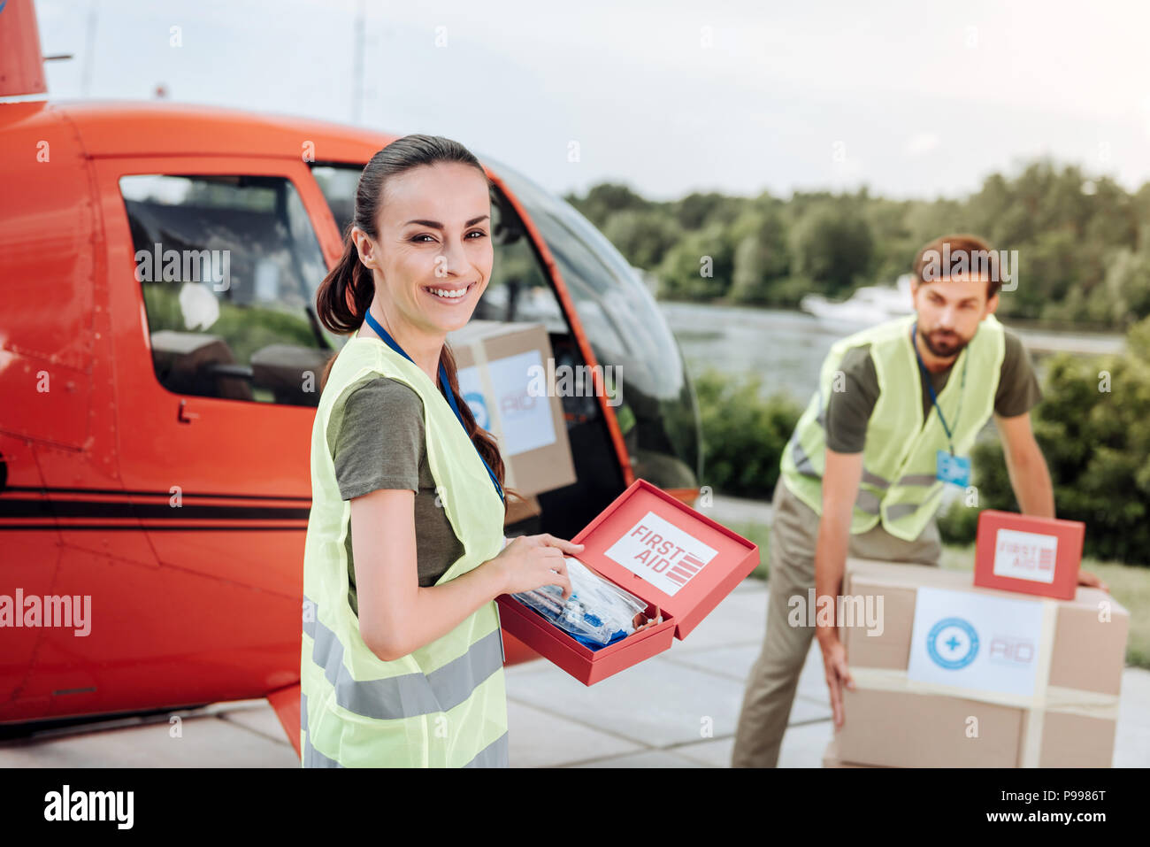 Volunteers packing hi-res stock photography and images - Alamy