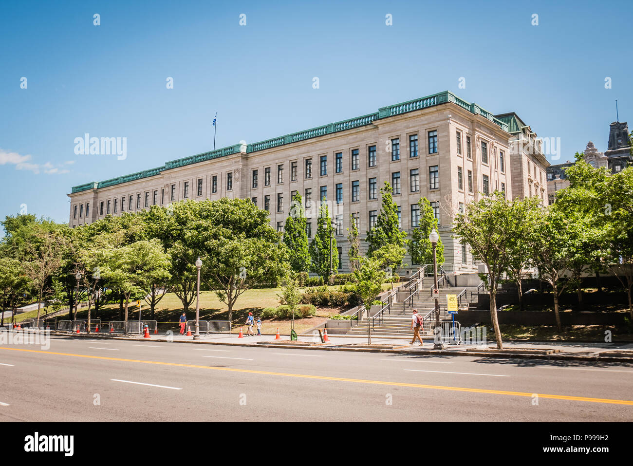 quebec city office building architecture exterior Stock Photo - Alamy