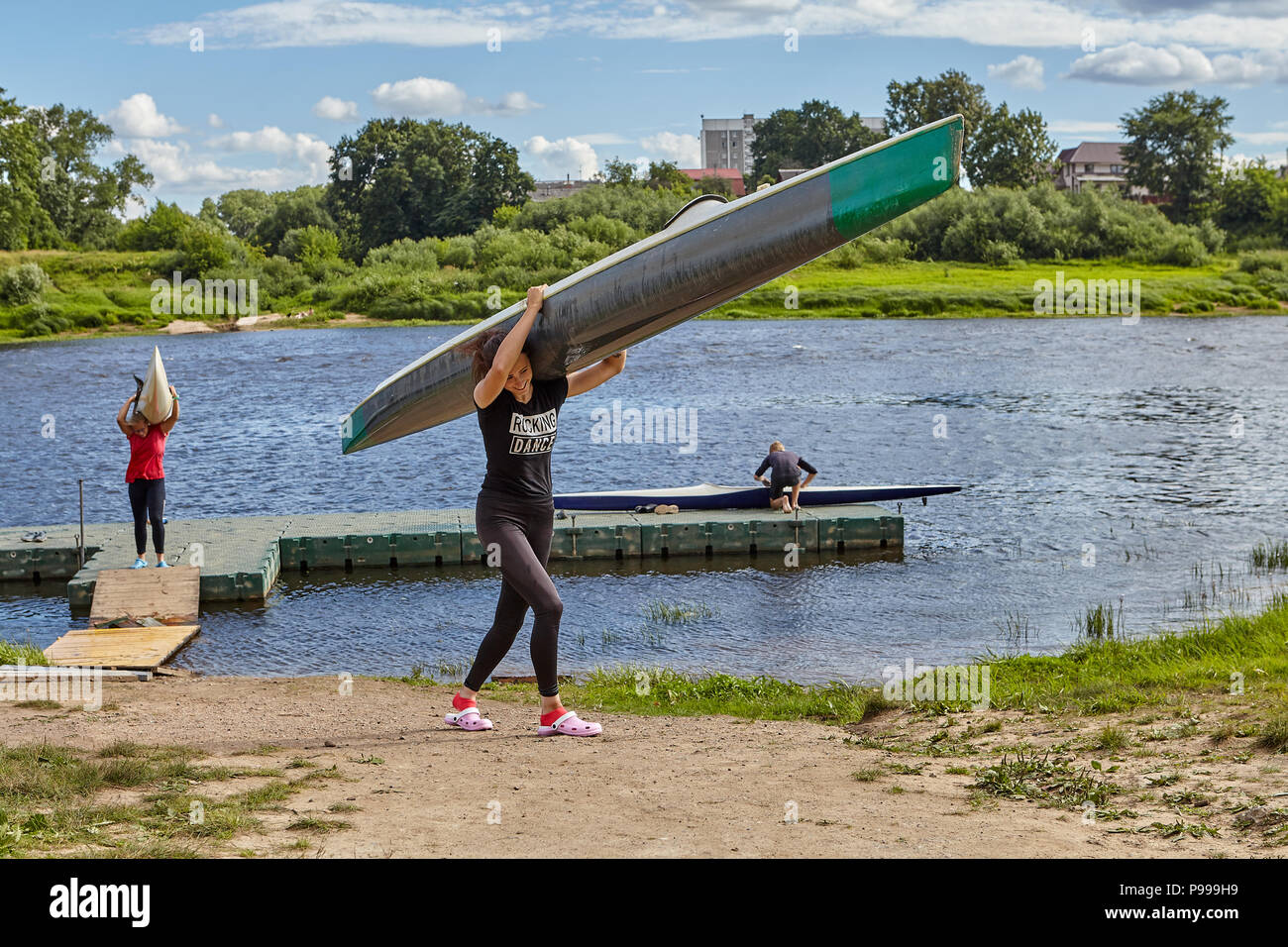 Load bear hi-res stock photography and images - Alamy