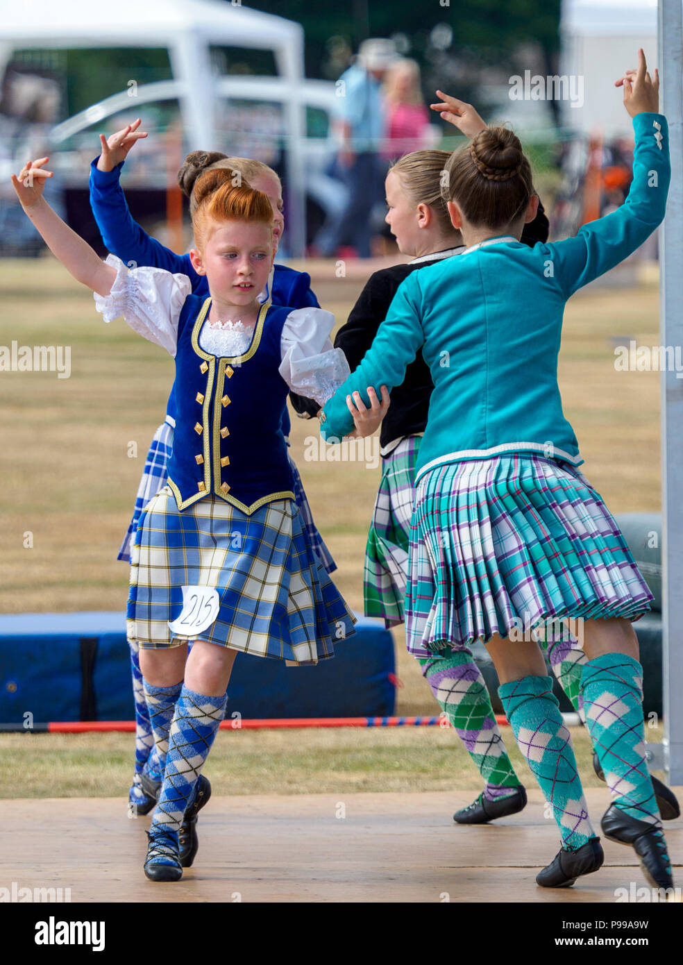 Traditional dress scottish dancing young hi-res stock photography and ...