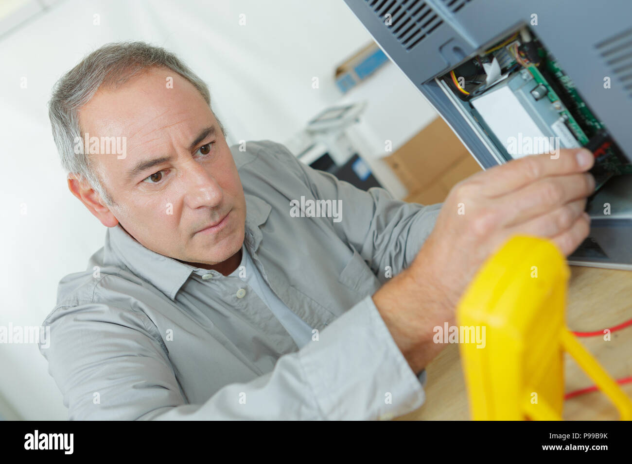 checking the circuit electrical wiring Stock Photo - Alamy