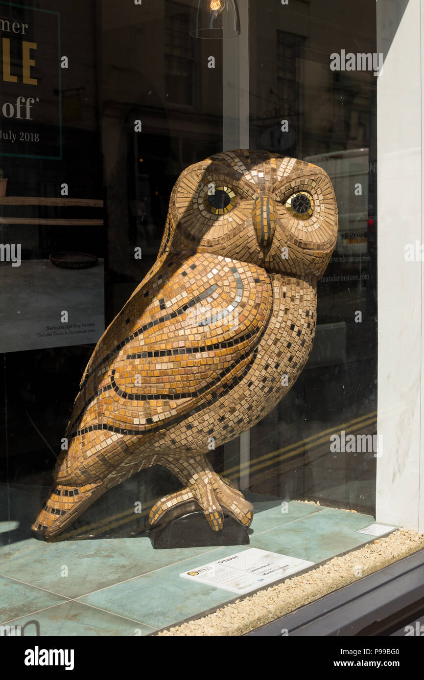 Minerva's Owls of Bath Sculptures Stock Photo - Alamy