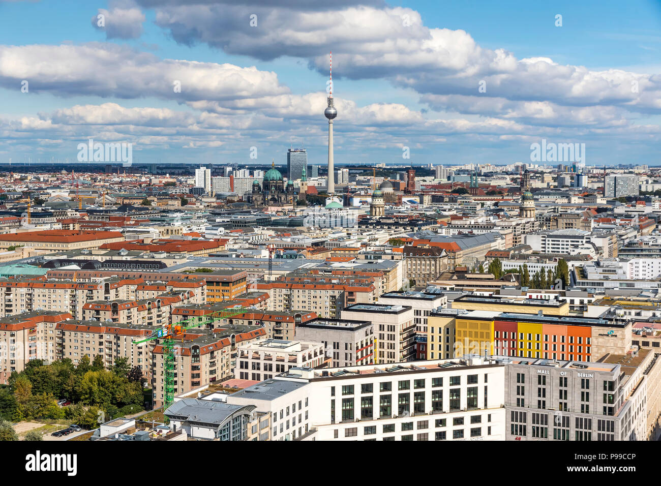 Berlin skyline hi-res stock photography and images - Alamy